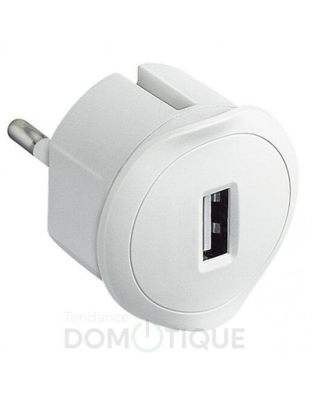 CHARGEUR USB 5V 1.5A MAXIMUM AVEC FICHE 2P 10A ET ENCOMBREMENT REDUIT